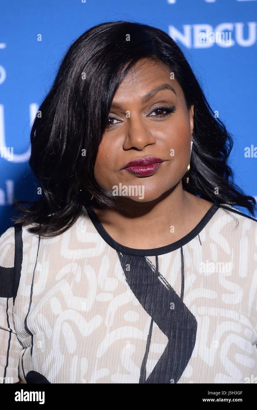 Mindy kaling 2017 hi-res stock photography and images - Alamy