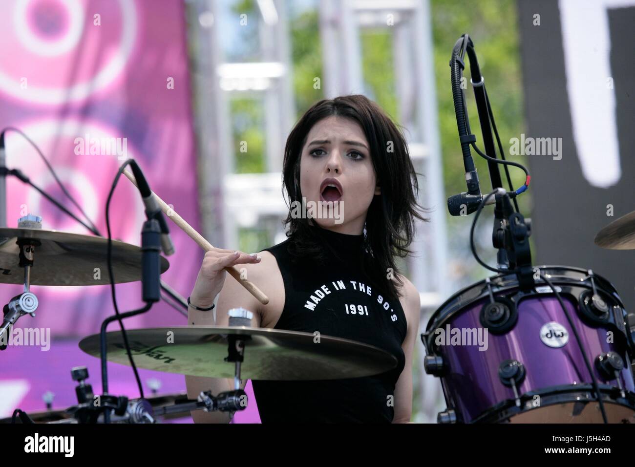 Nia Lovelis, Hey Violet on stage for KIIS FM's Wango Tango - Concert ...