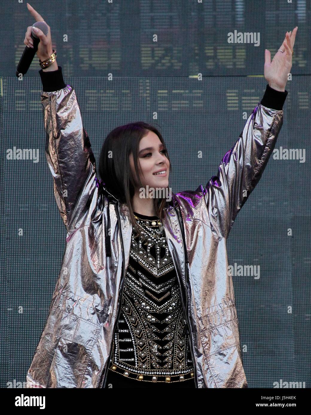 Hailee Steinfeld on stage for KIIS FM's Wango Tango - Concert, StubHub ...