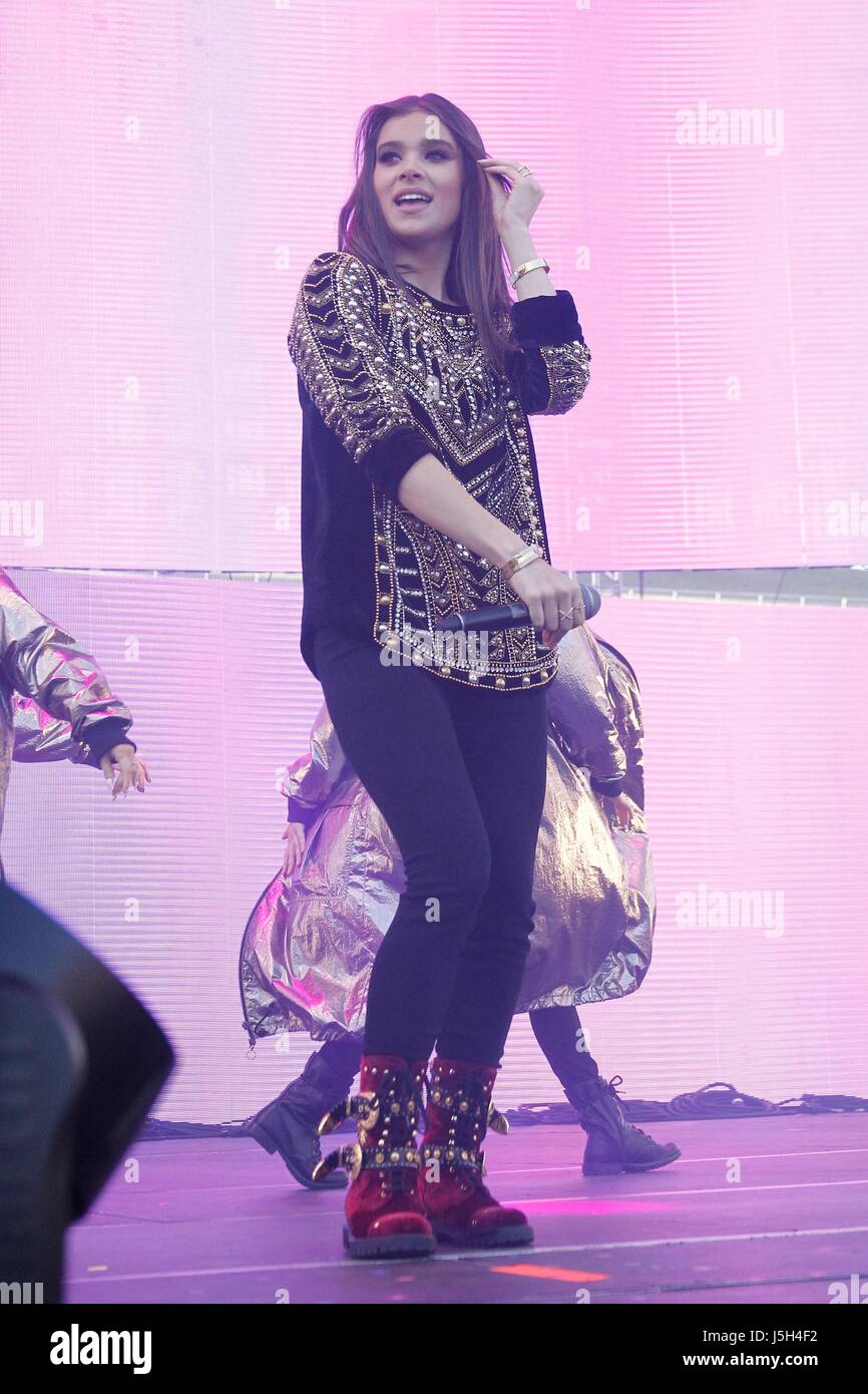 Hailee Steinfeld on stage for KIIS FM's Wango Tango - Concert, StubHub ...