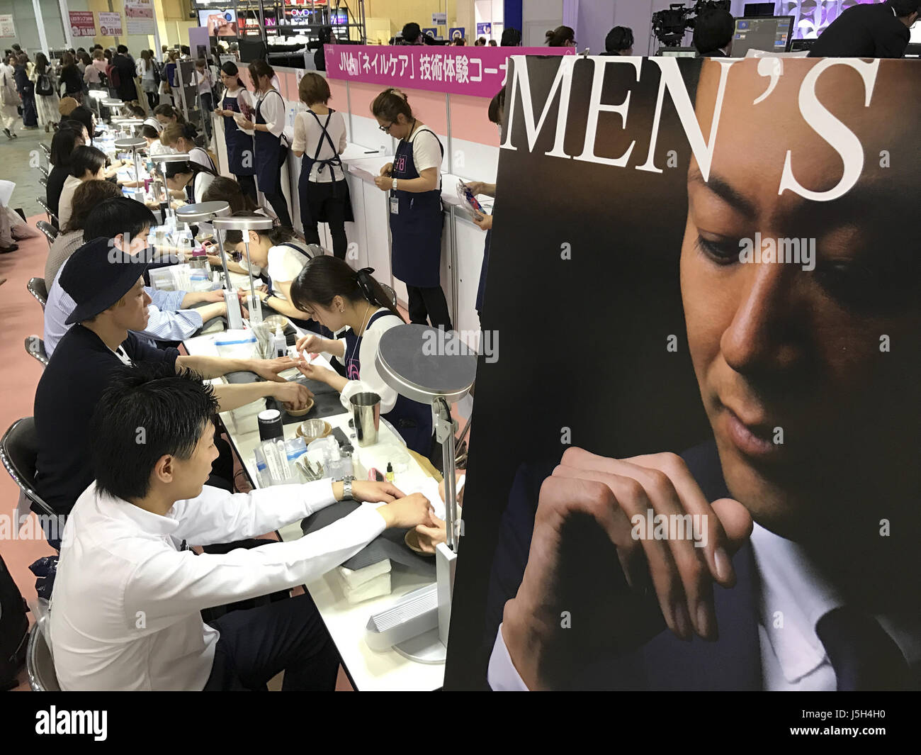 Man nails done in nail hi-res stock photography and images - Alamy