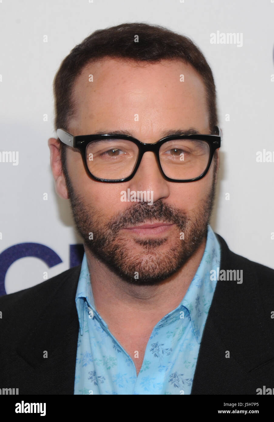 NEW YORK, NY - May 17: Jeremy Piven attends the 2017 CBS Upfront at The ...
