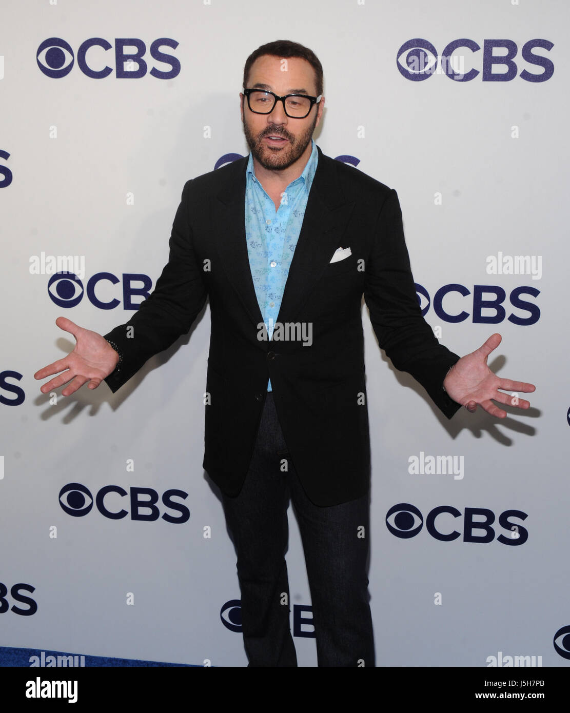 NEW YORK, NY - May 17: Jeremy Piven attends the 2017 CBS Upfront at The ...