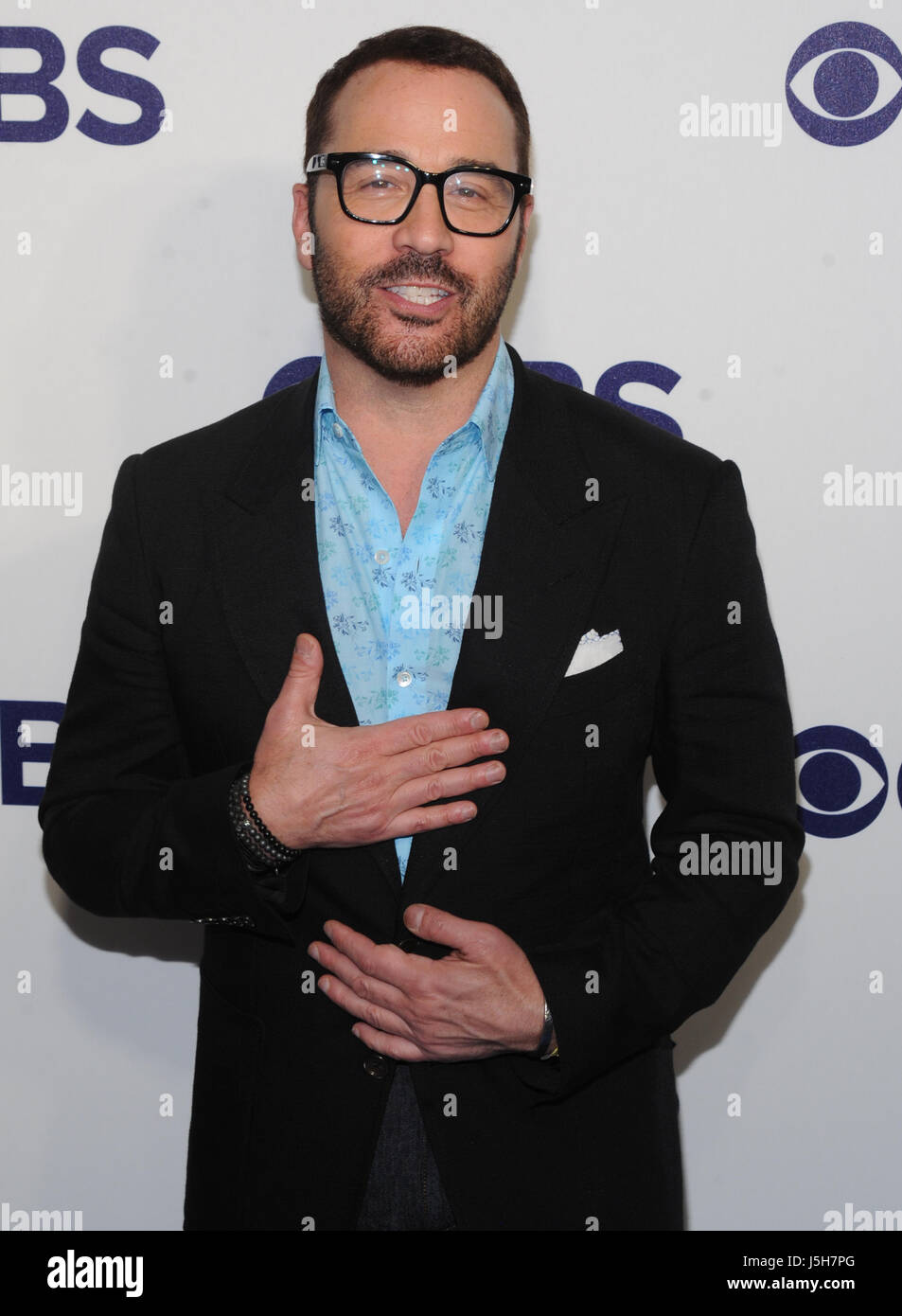 NEW YORK, NY - May 17: Jeremy Piven attends the 2017 CBS Upfront at The ...
