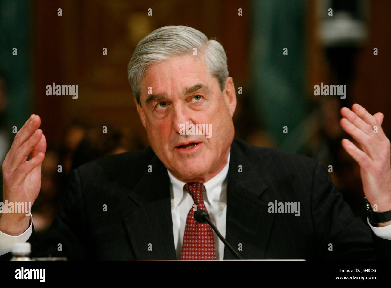 Fbi director robert s mueller iii hi-res stock photography and images ...
