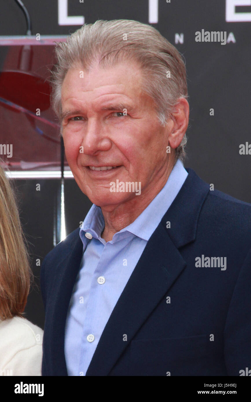 Sir ridley scott hand hi-res stock photography and images - Alamy