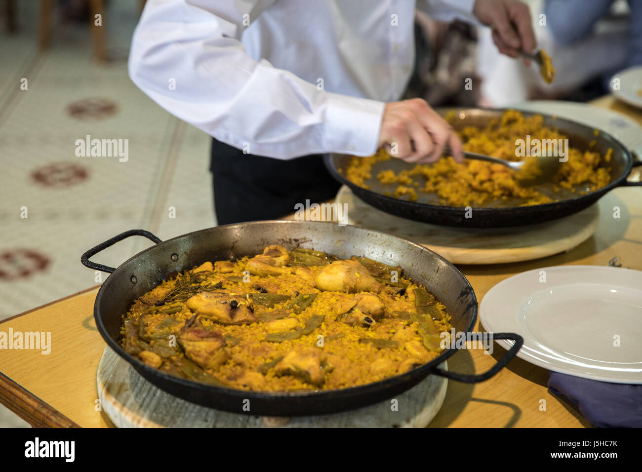 La Pepica paella restaurant, in Valencia, Spain Stock Photo - Alamy