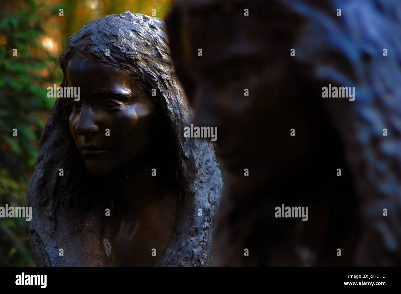 woman women monument art statue look glancing see view looking peeking ...