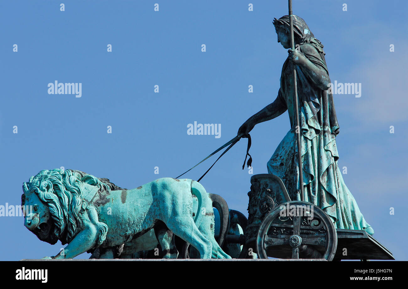 Chariot of victory hi-res stock photography and images - Alamy