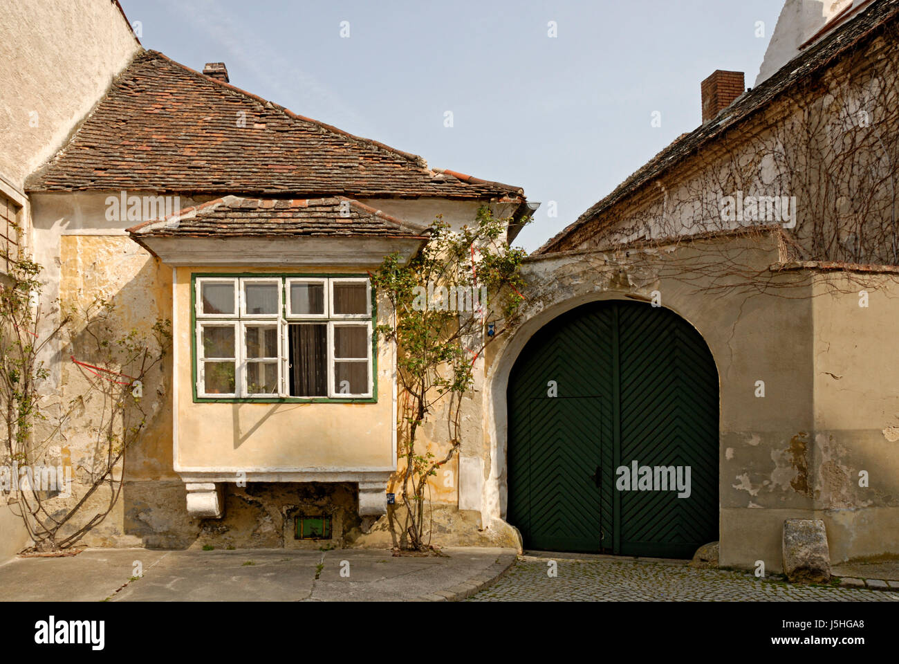 an old building Stock Photo - Alamy