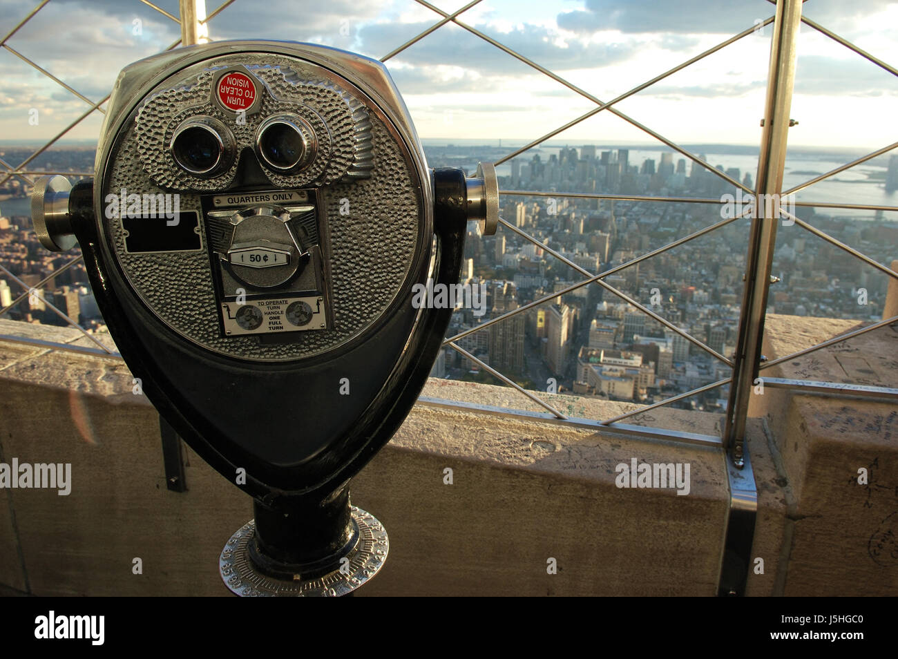 Empire state building window pane hi-res stock photography and images ...