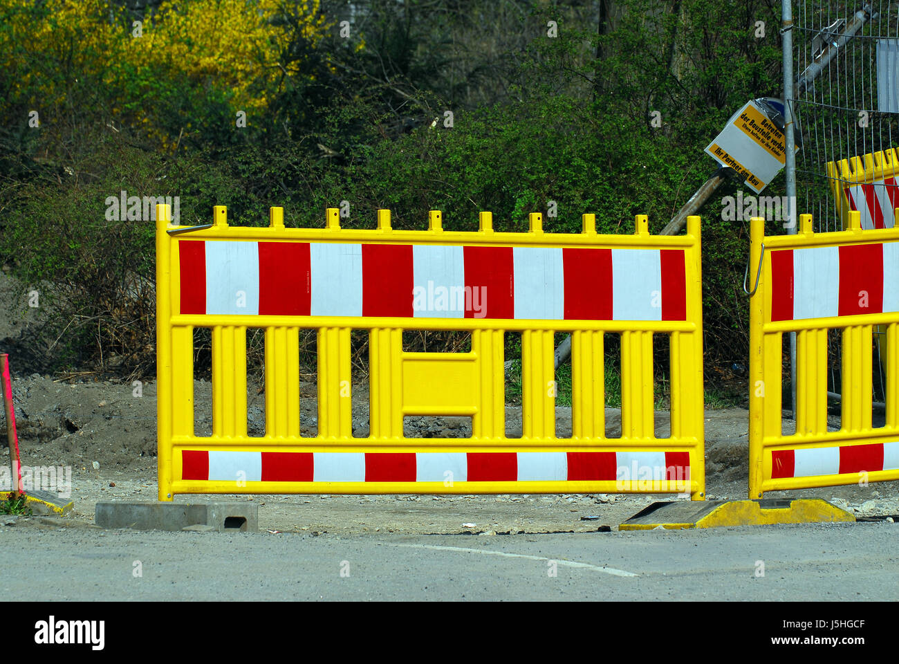 inaccessible fence barrier fences safeguard fenced enclosed lock ...