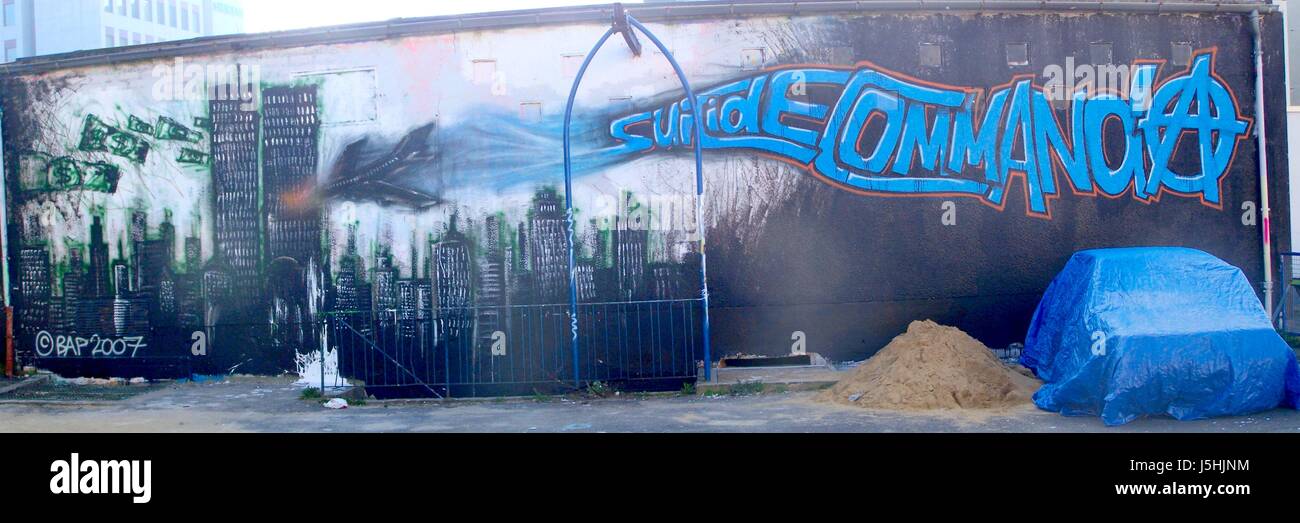 city town art daub graffiti grafitti topic colour success victory win ...