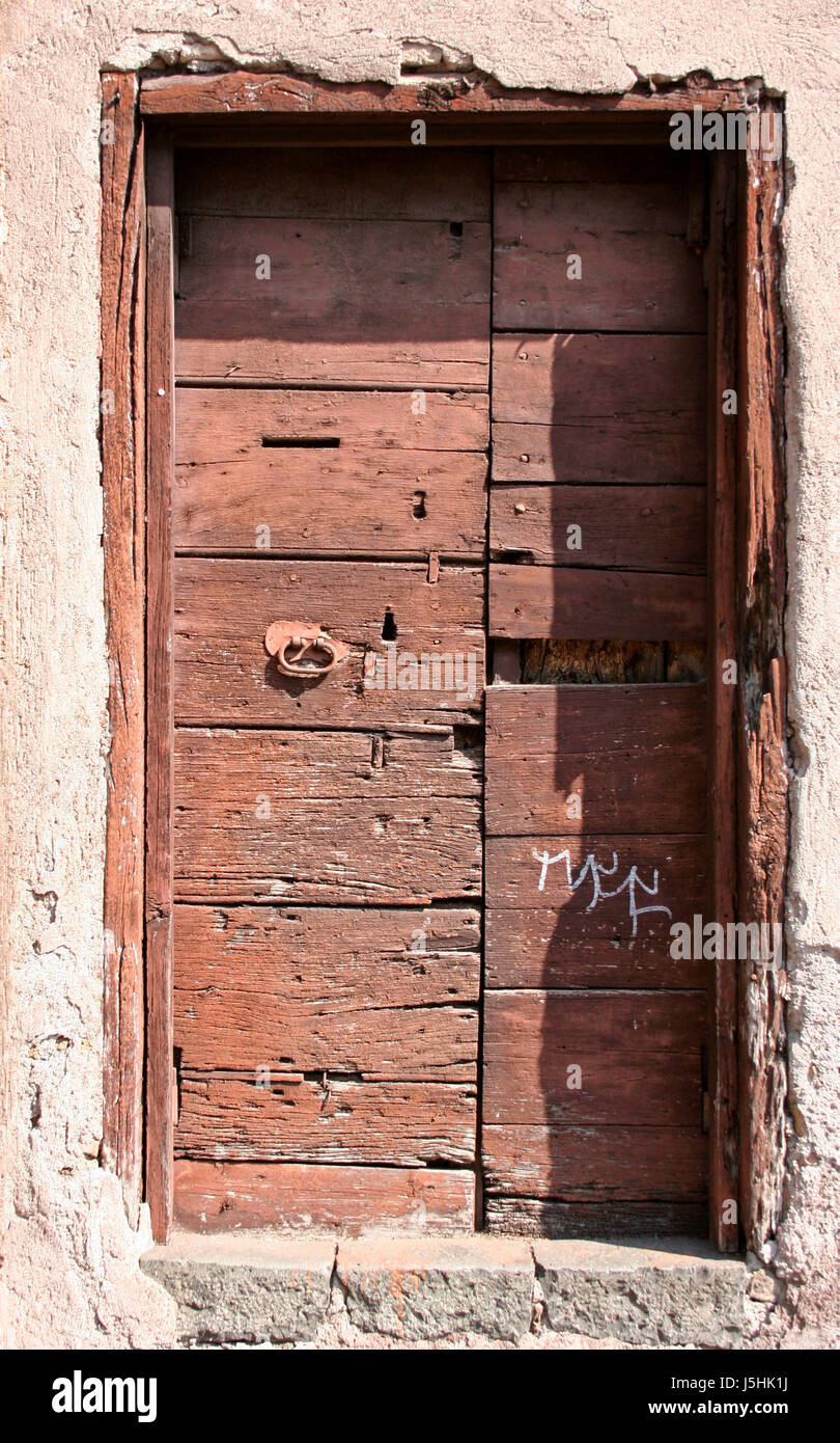 entrance door ailing closed style of construction architecture ...