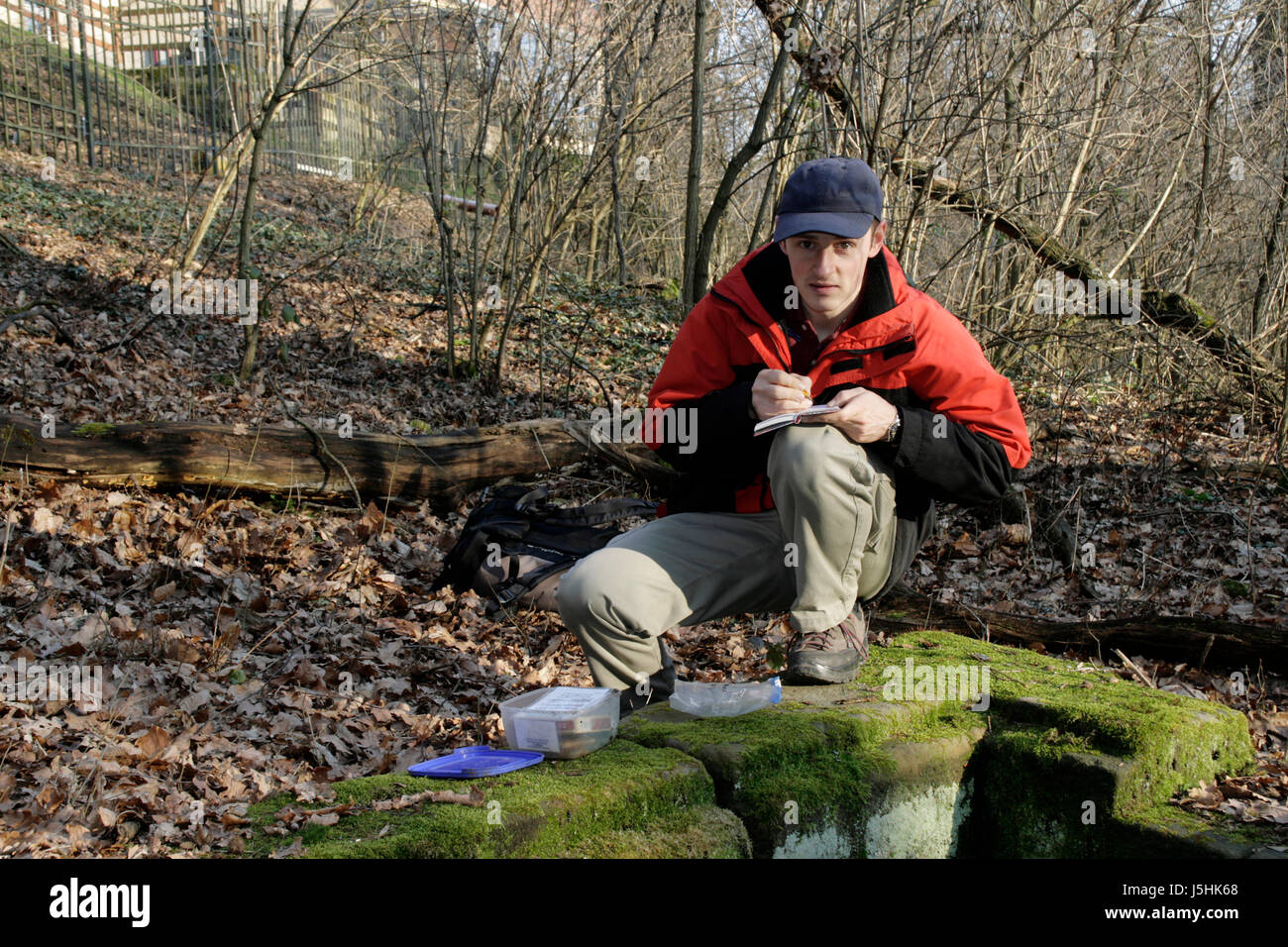 Treasure hunters hi-res stock photography and images - Alamy