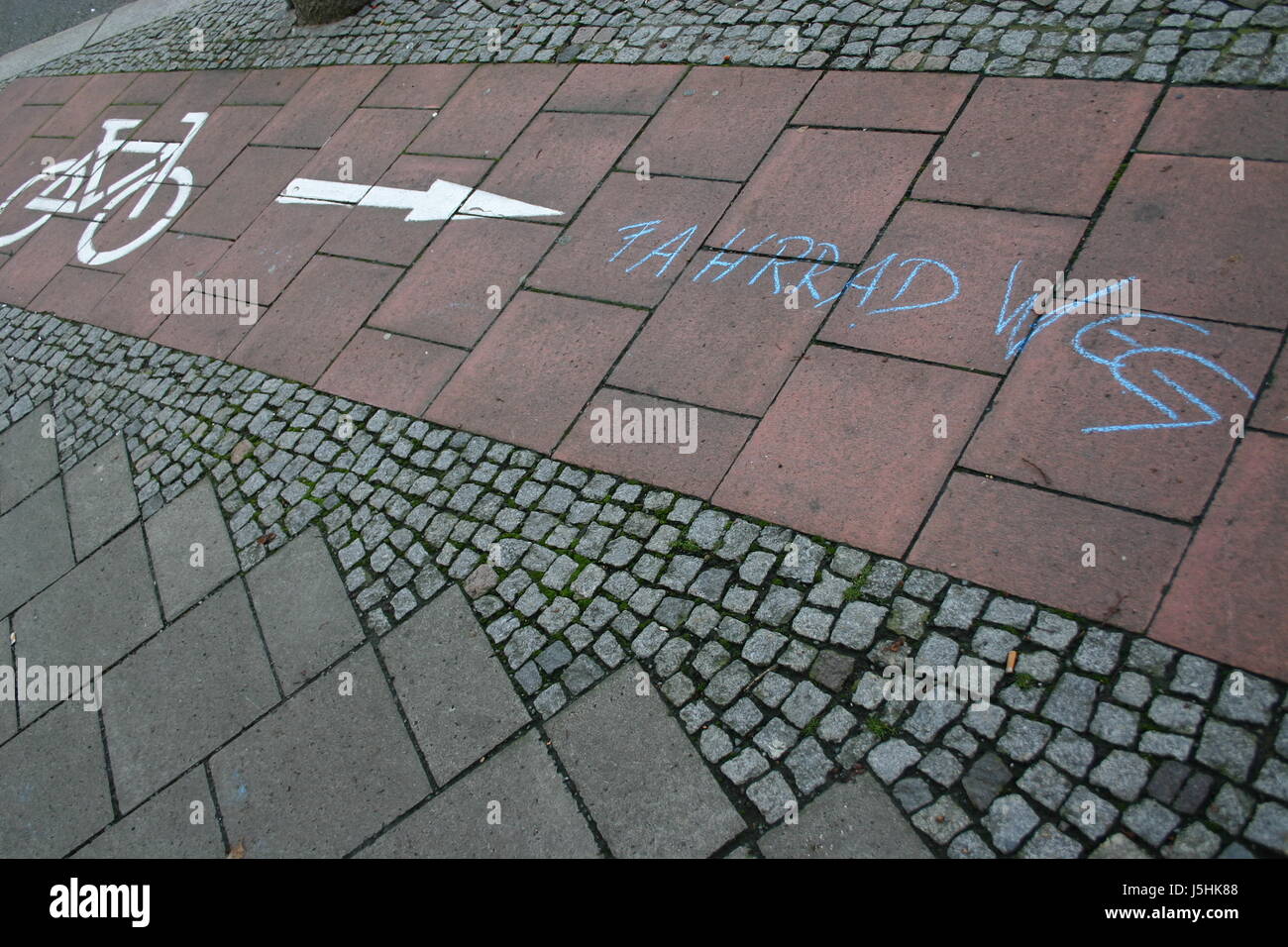 city town environment enviroment wheel traffic transportation townscape ...