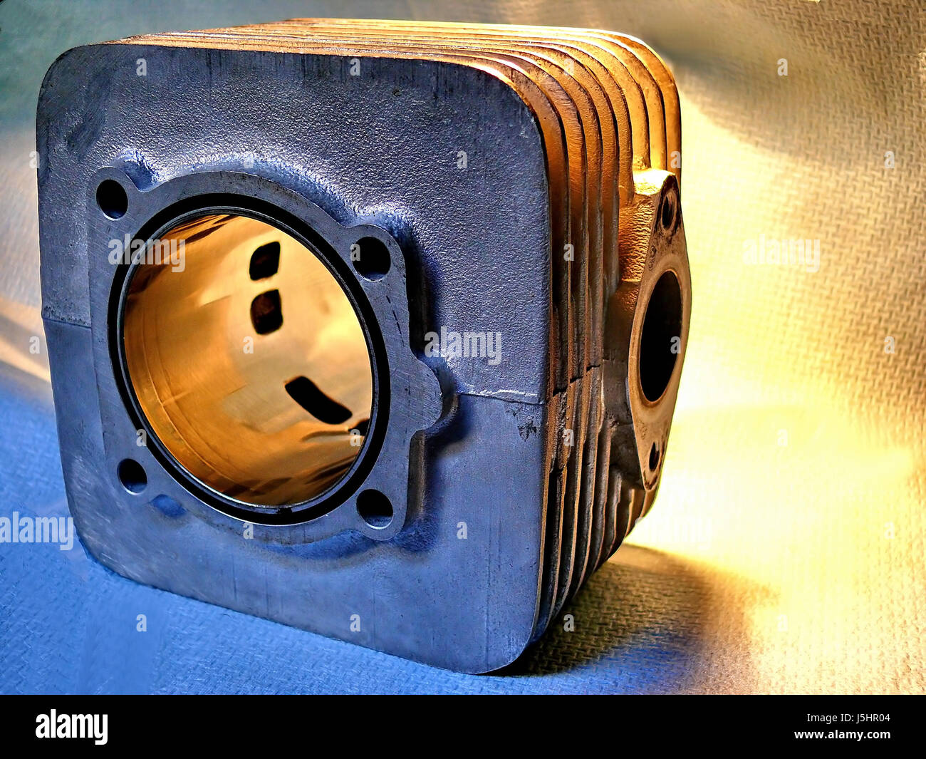 Two stroke engine hi-res stock photography and images - Alamy