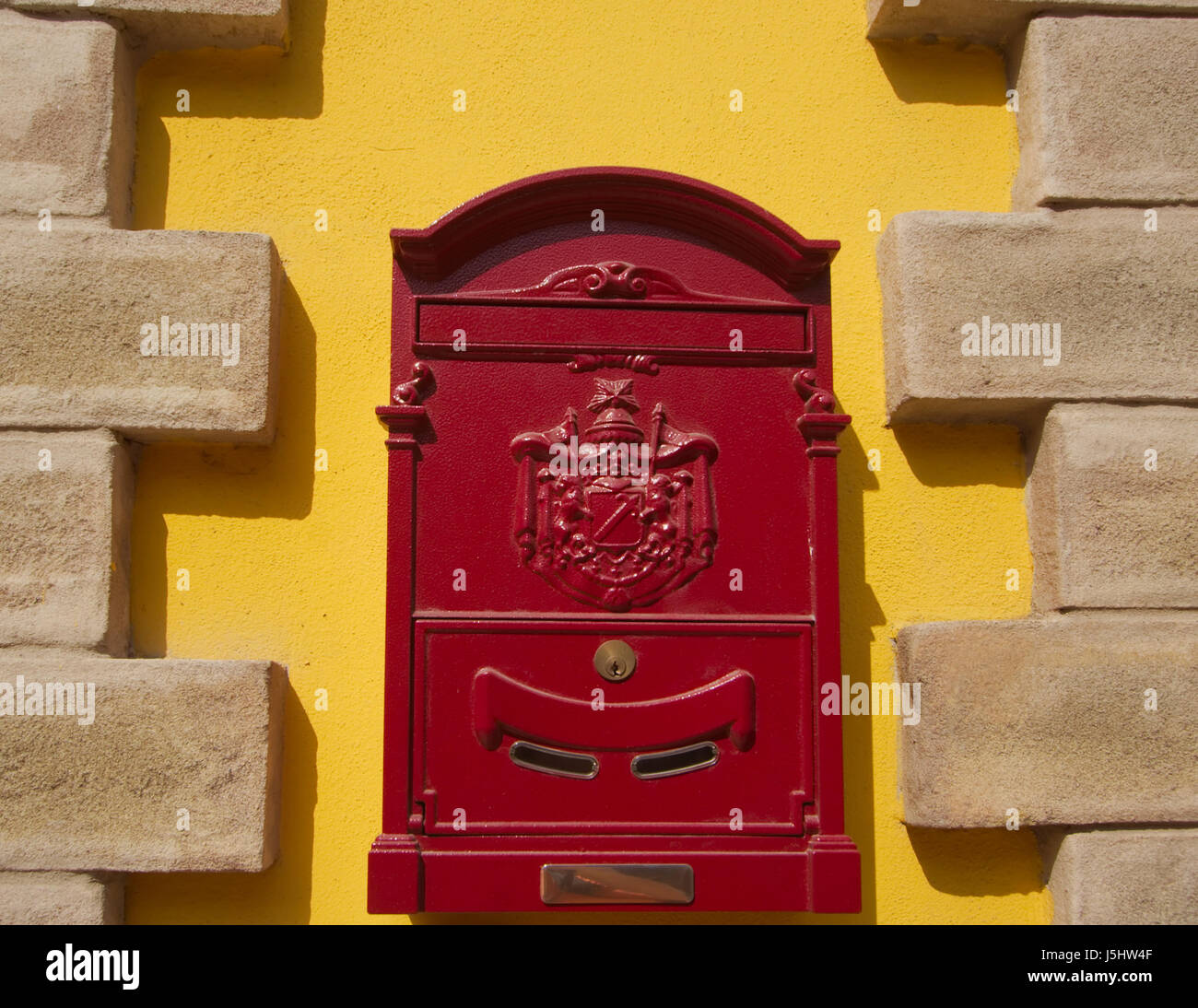service europe wall mailbox delivery letter mail italia building blocks ...