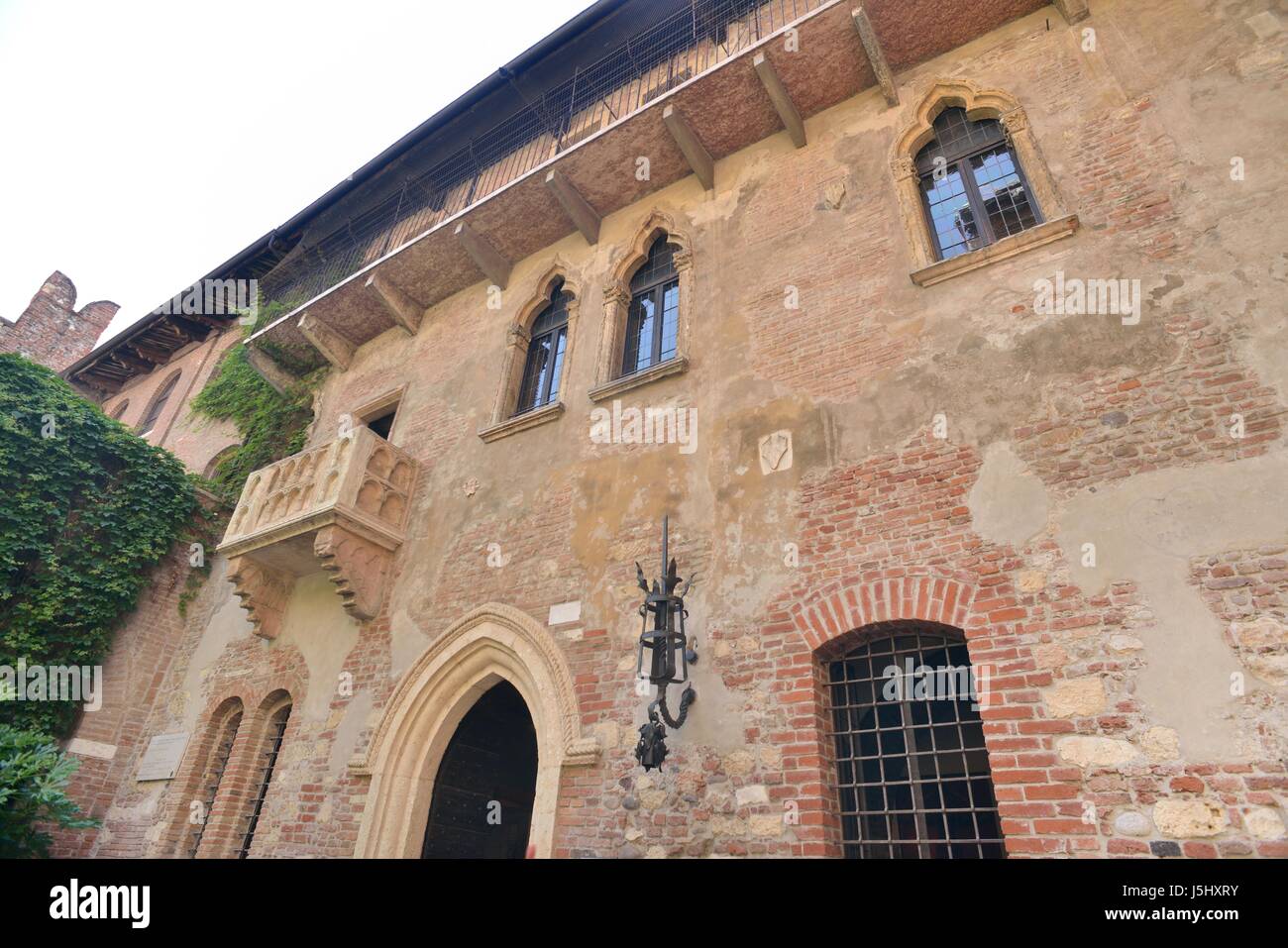 Juliette balcony hi-res stock photography and images - Alamy