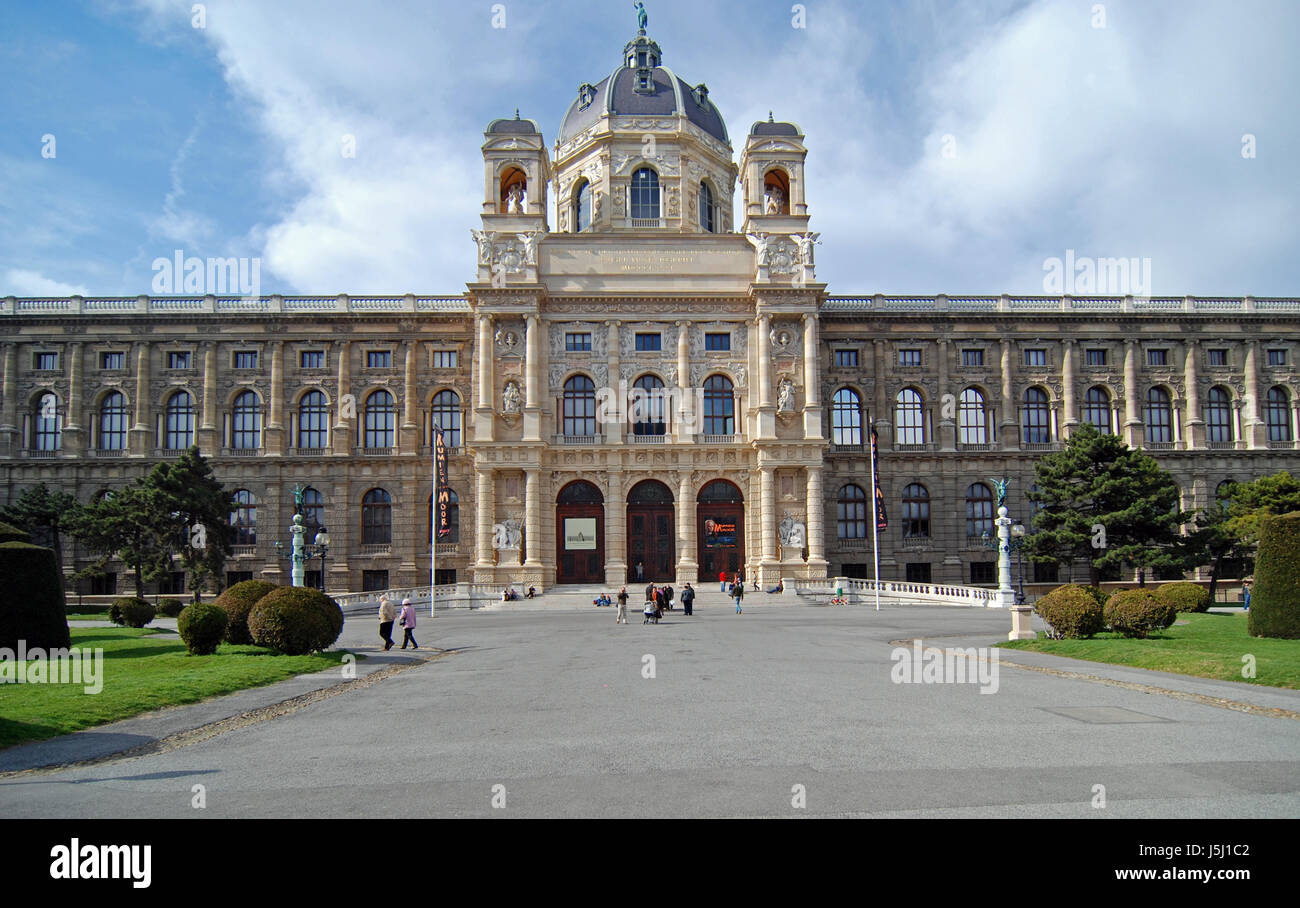 city town metropolis vienna austrians europe museum capital facade ...