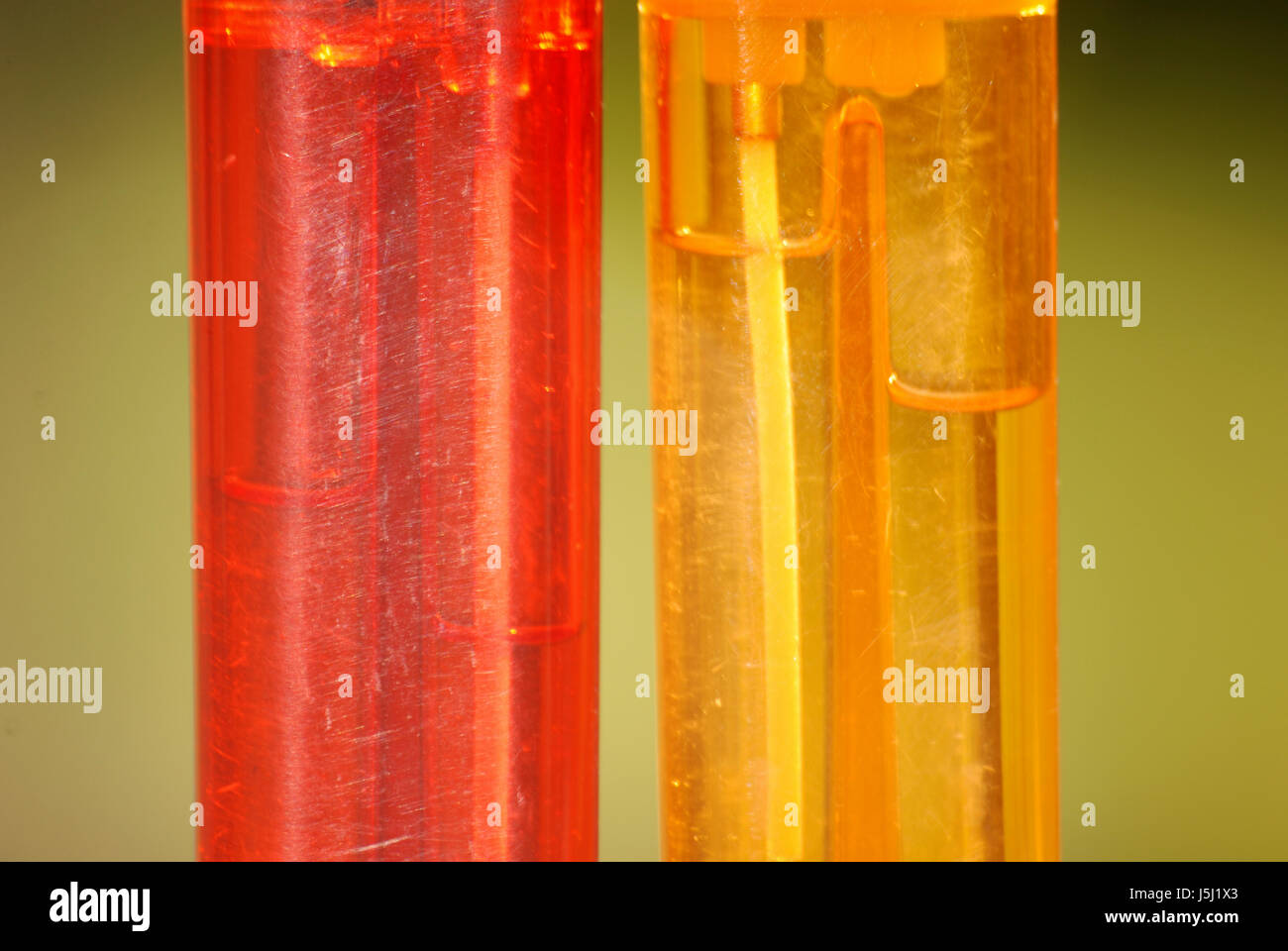 Cigarette cigarettes smoke smoking hi-res stock photography and images ...