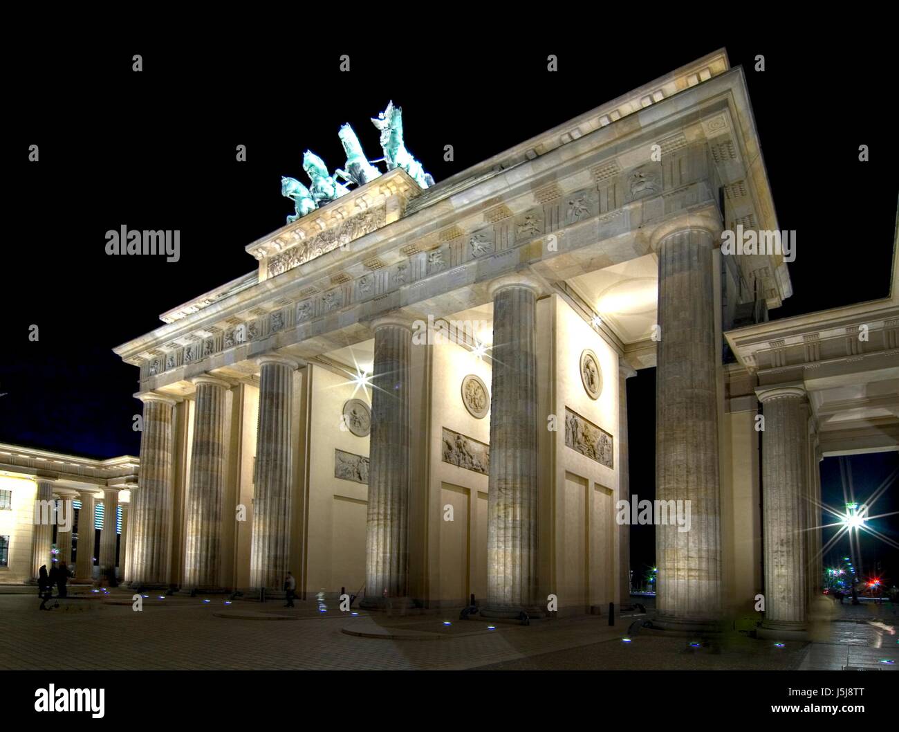 night nighttime night photograph berlin emblem brandenburger tor ...