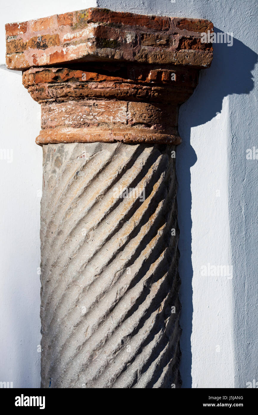 Attached column hi-res stock photography and images - Alamy