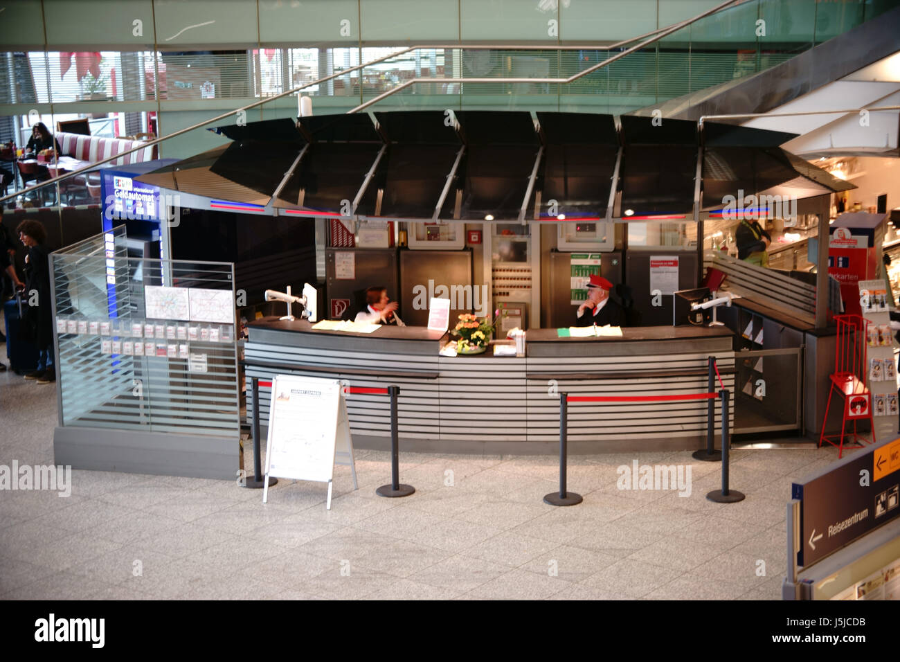 Information desk and train station hi-res stock photography and images ...