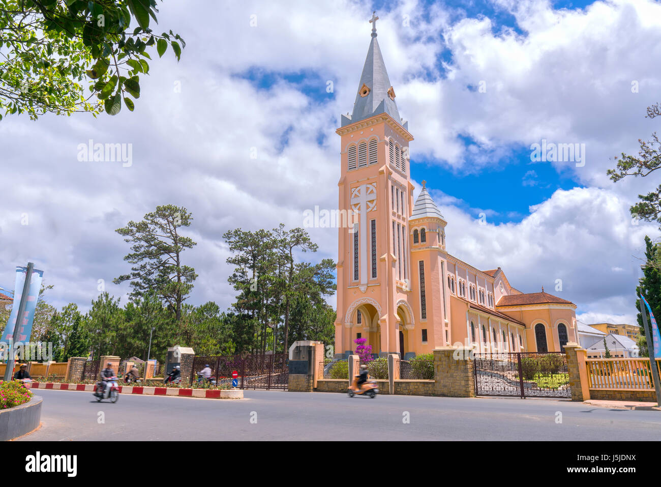 Chicken church hi-res stock photography and images - Alamy