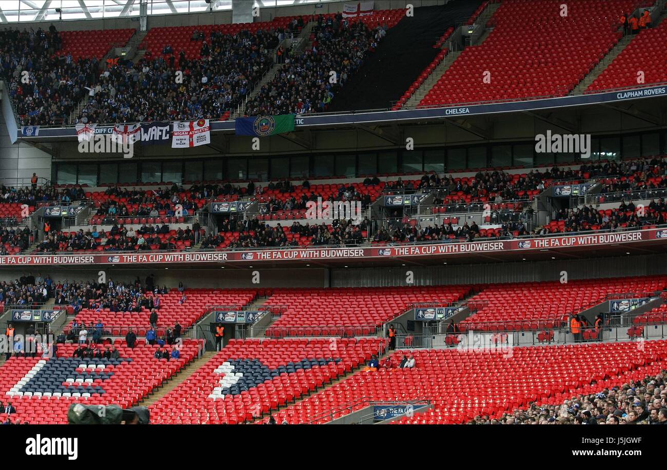 Empty seats at wembley stadium hi-res stock photography and images - Alamy