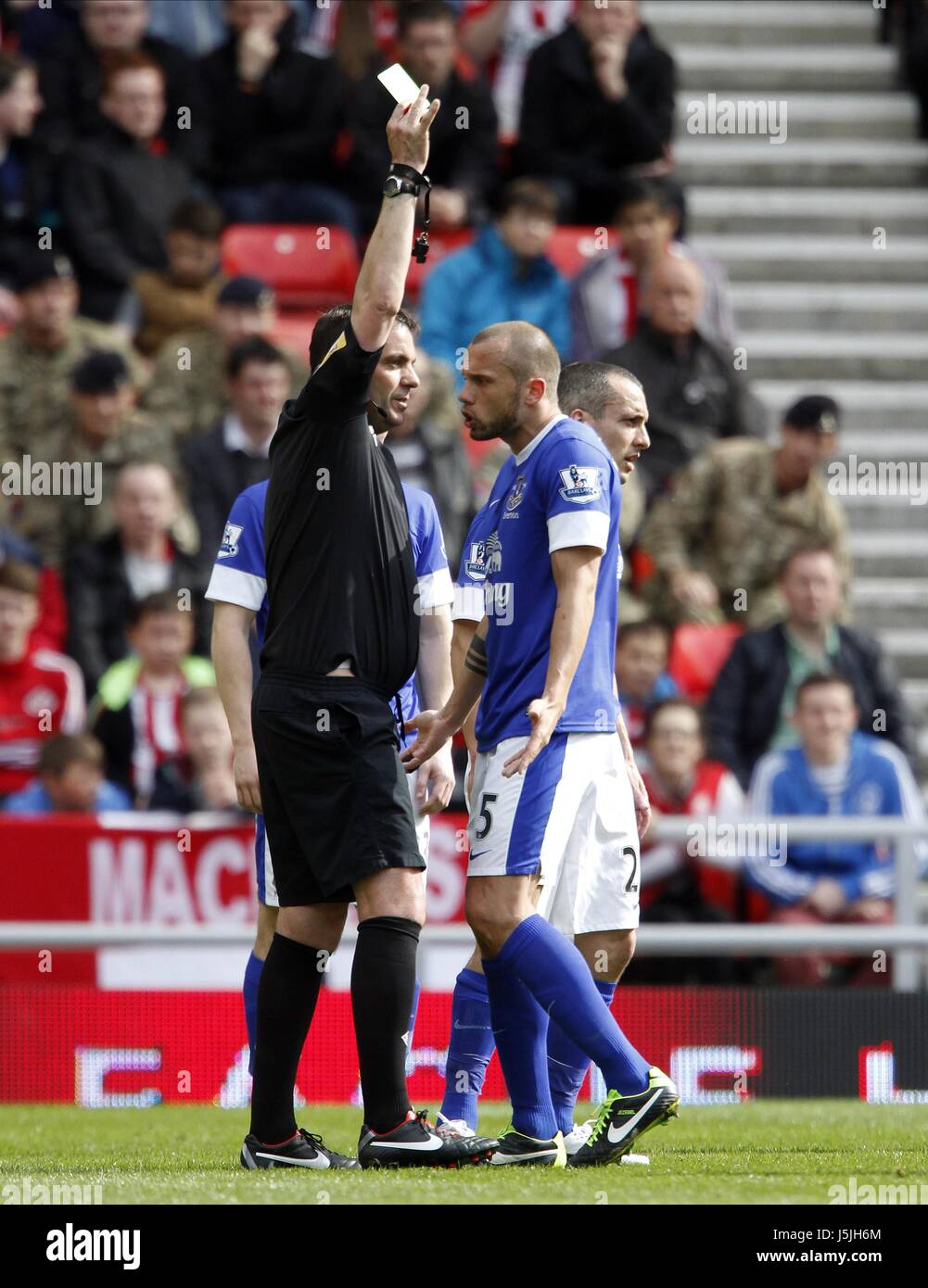 JOHN HEITINGA RECEIVES A CAUTI SUNDERLAND V EVERTON STADIUM OF LIGHT ...
