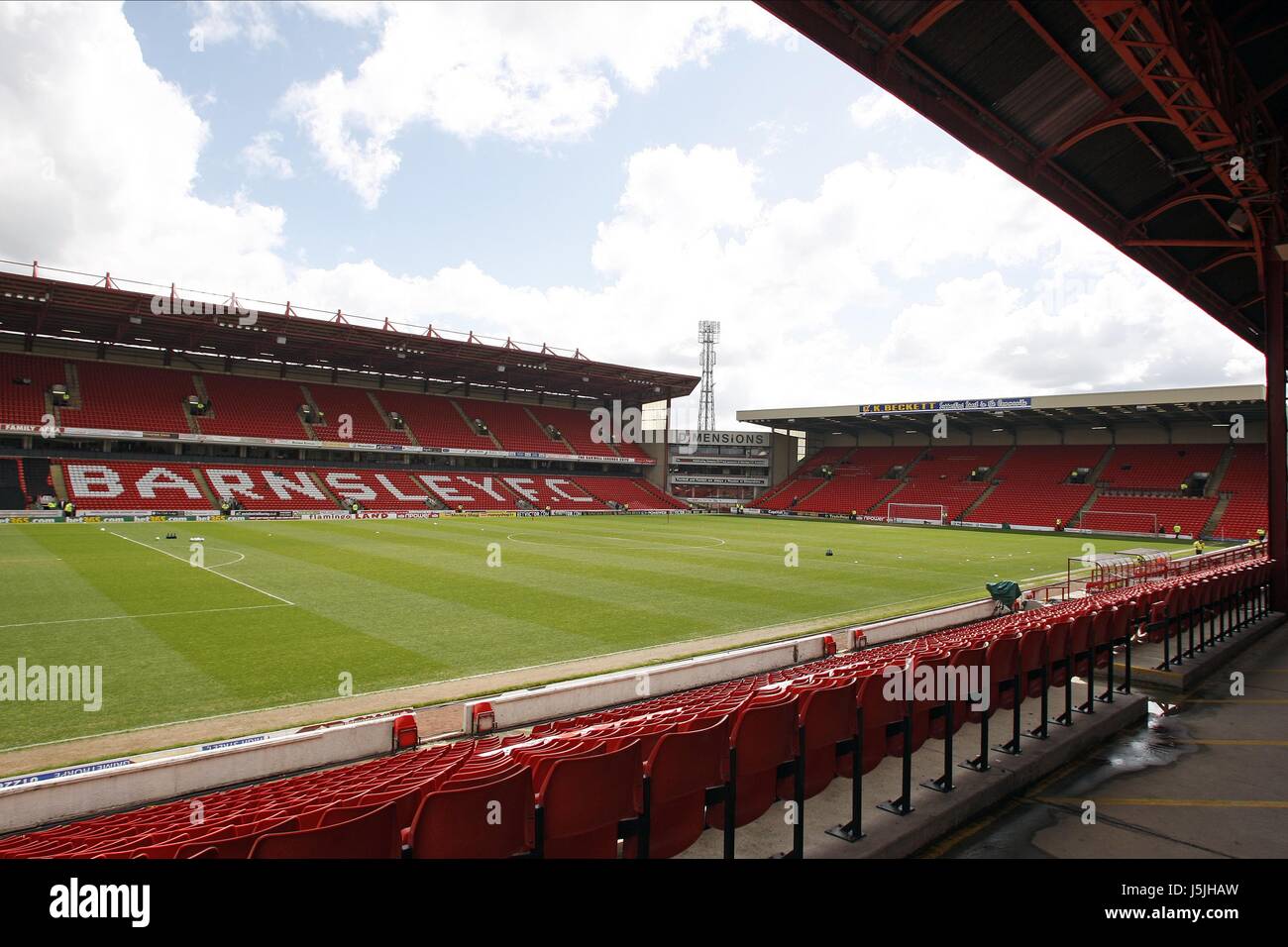 OAKWELL STADIUM BARNSLEY V HULL FC OAKWELL BARNSLEY ENGLAND 27 April ...