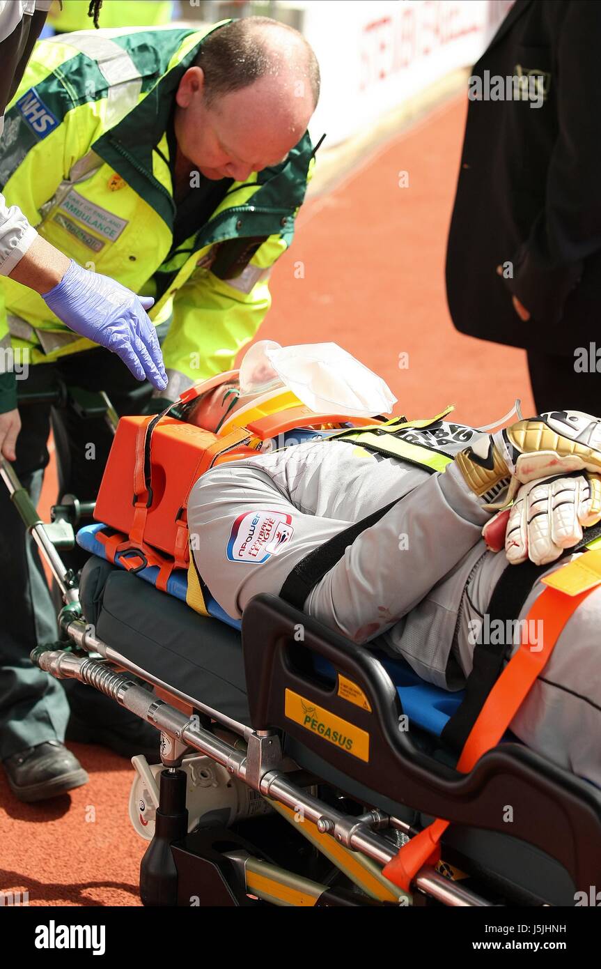 JONATHAN BOND INJURY WATFORD V LEEDS UNITED VICARAGE ROAD WATFORD ...
