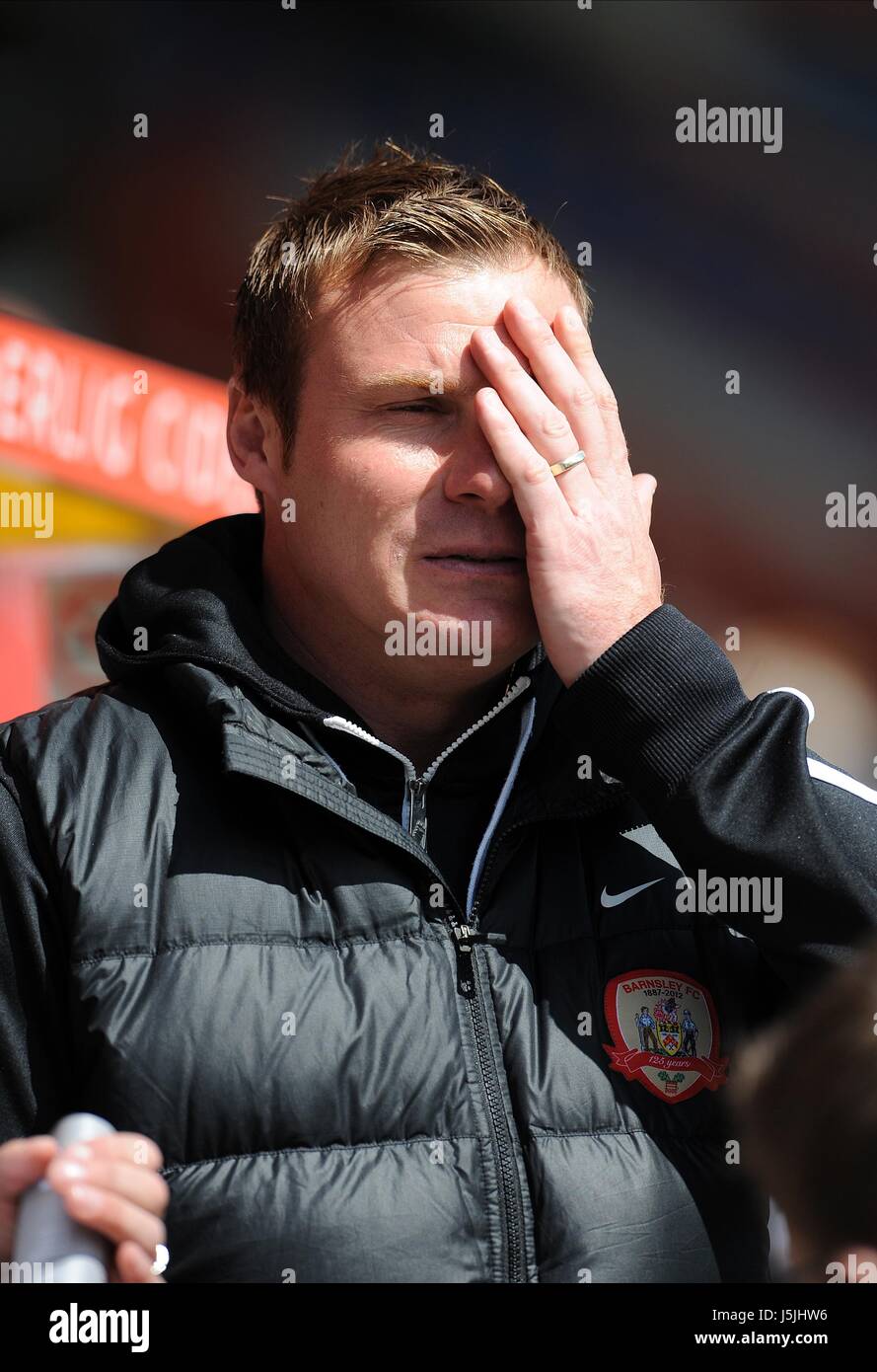 DAVID FLITCROFT BARNSLEY FC MANAGER BARNSLEY FC MANAGER THE JOHN SMITH ...