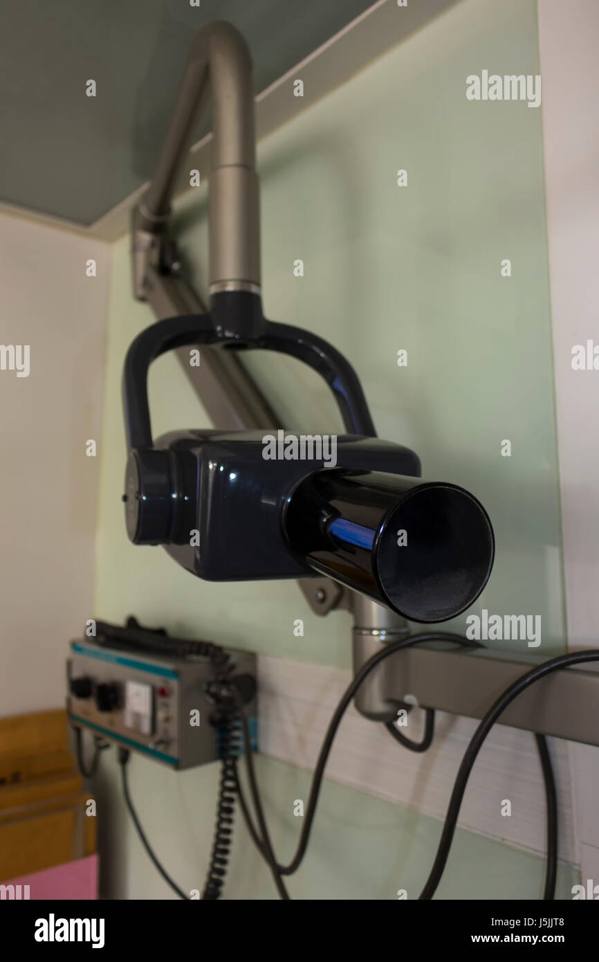 X-ray machine in the dental clinic. Selective focus Stock Photo - Alamy