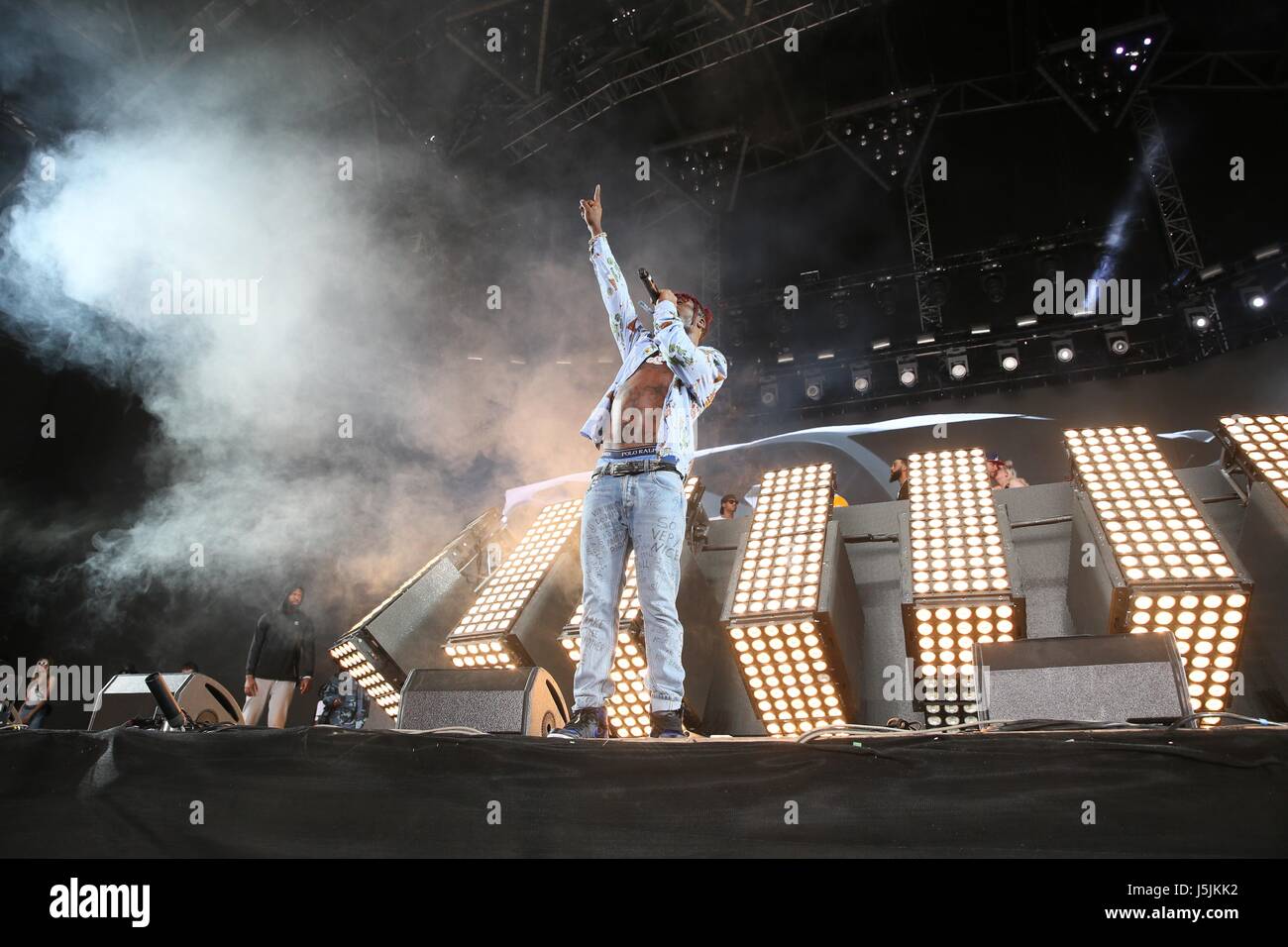 Lil Uzi Vert seen performing with Play Boi Carti at Coachella Weekend 1 ...