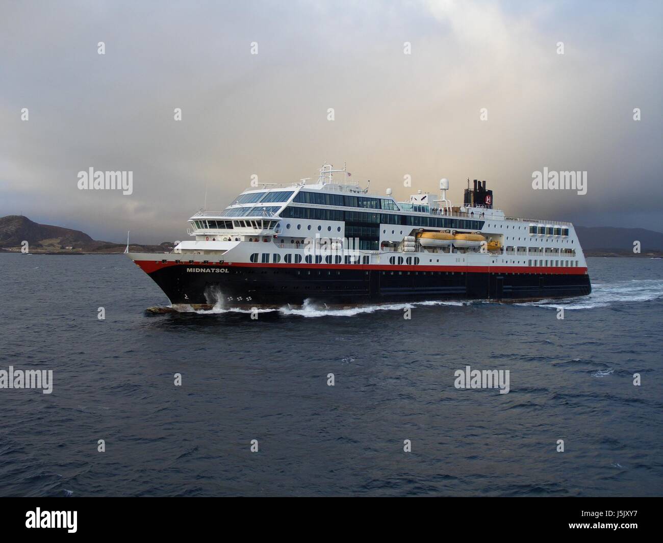 navigation maritime norway scandinavia cruise voyage hurtigrute ...