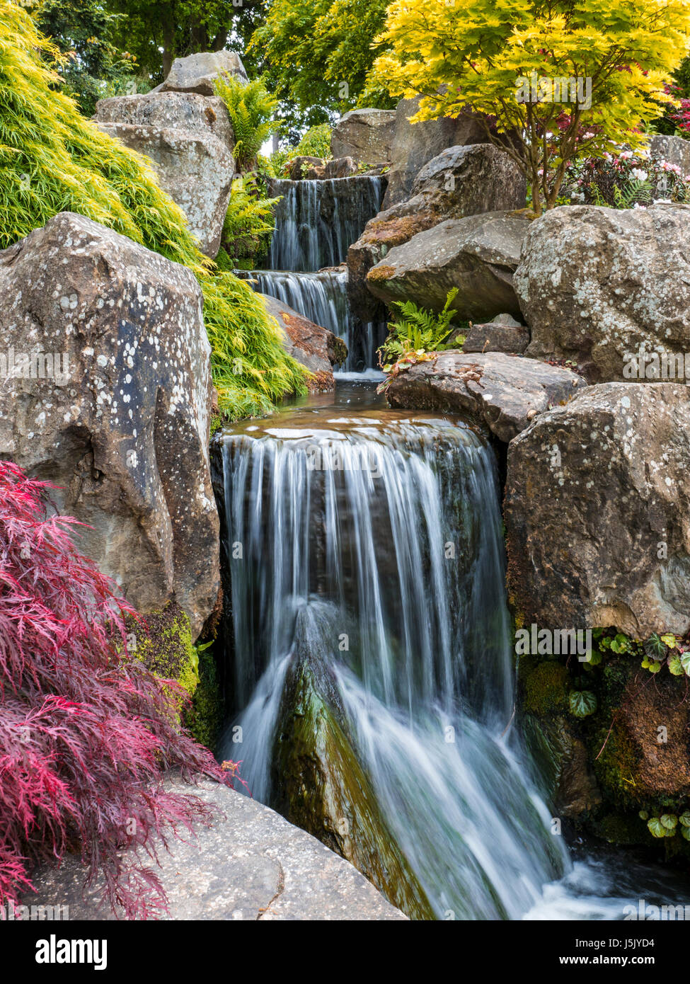 Rockery garden waterfall hi-res stock photography and images - Alamy