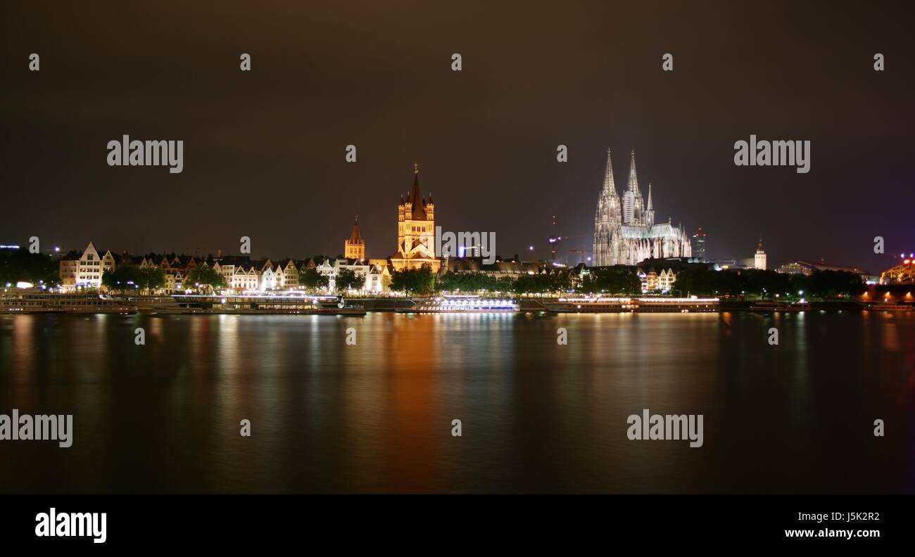 cologne at night Stock Photo - Alamy