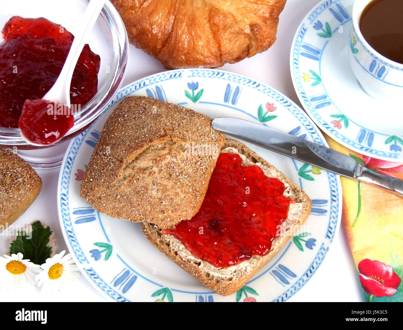jam roll kaiser calories french pastry wholemeal food breakfeast ...