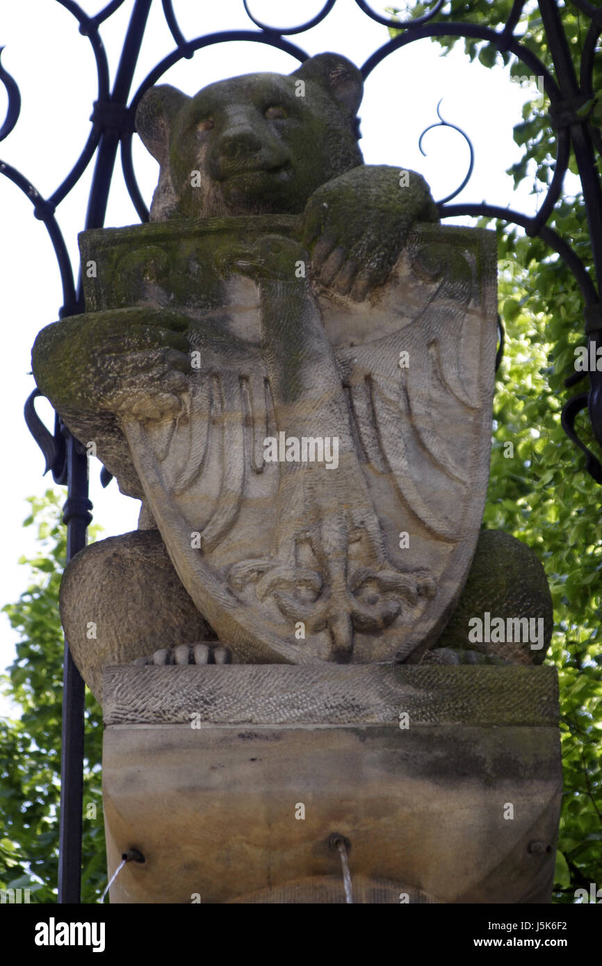 Berlin bear symbol emblem city hi-res stock photography and images - Alamy