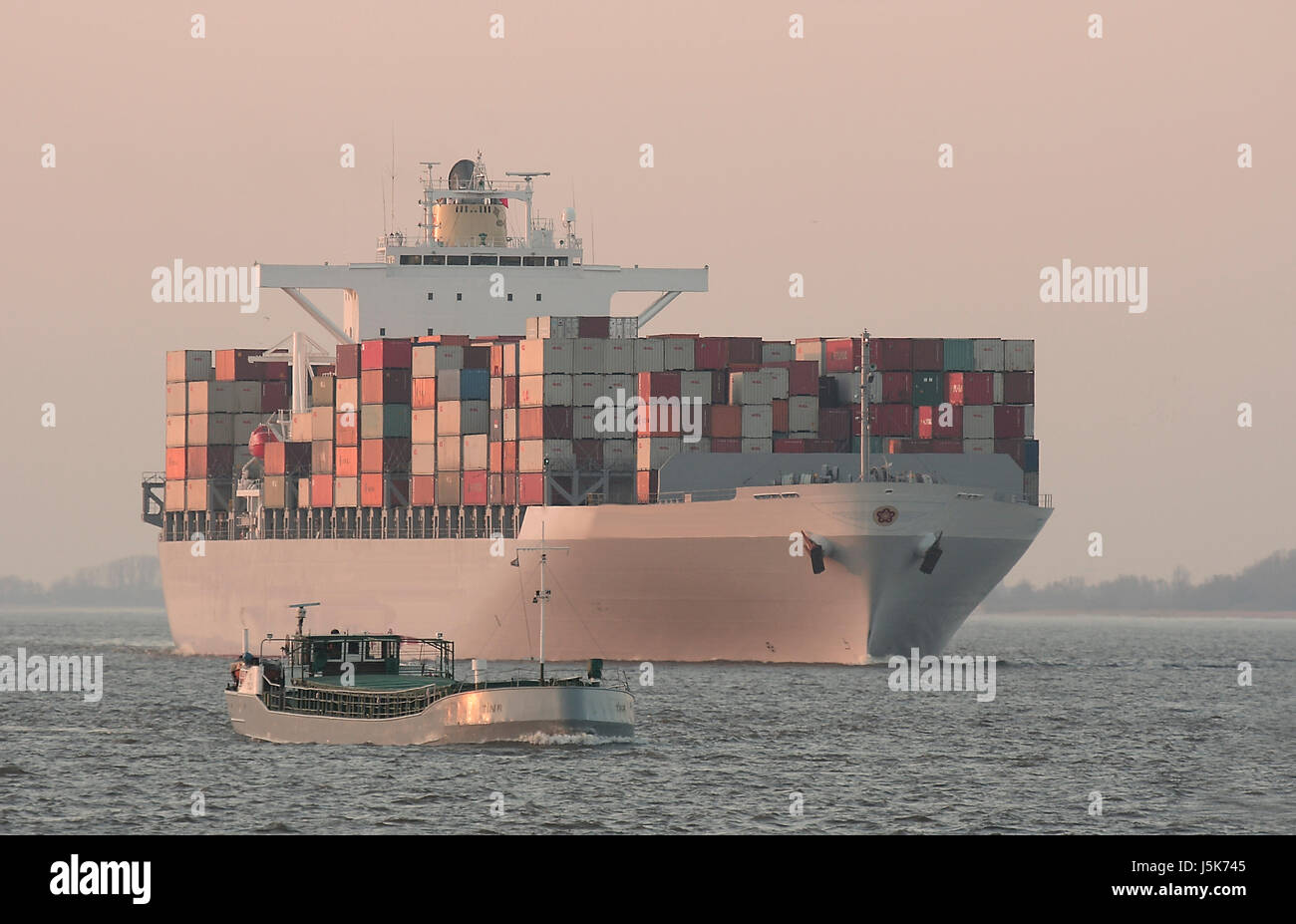 Sea transport hi-res stock photography and images - Alamy