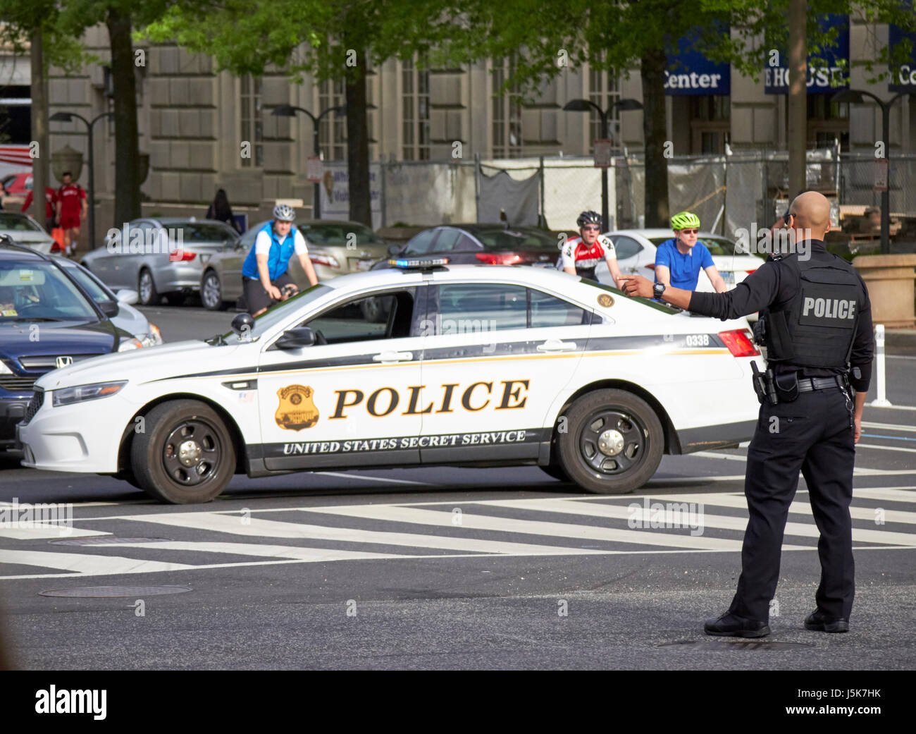 Police block roads High Resolution Stock Photography and Images - Alamy