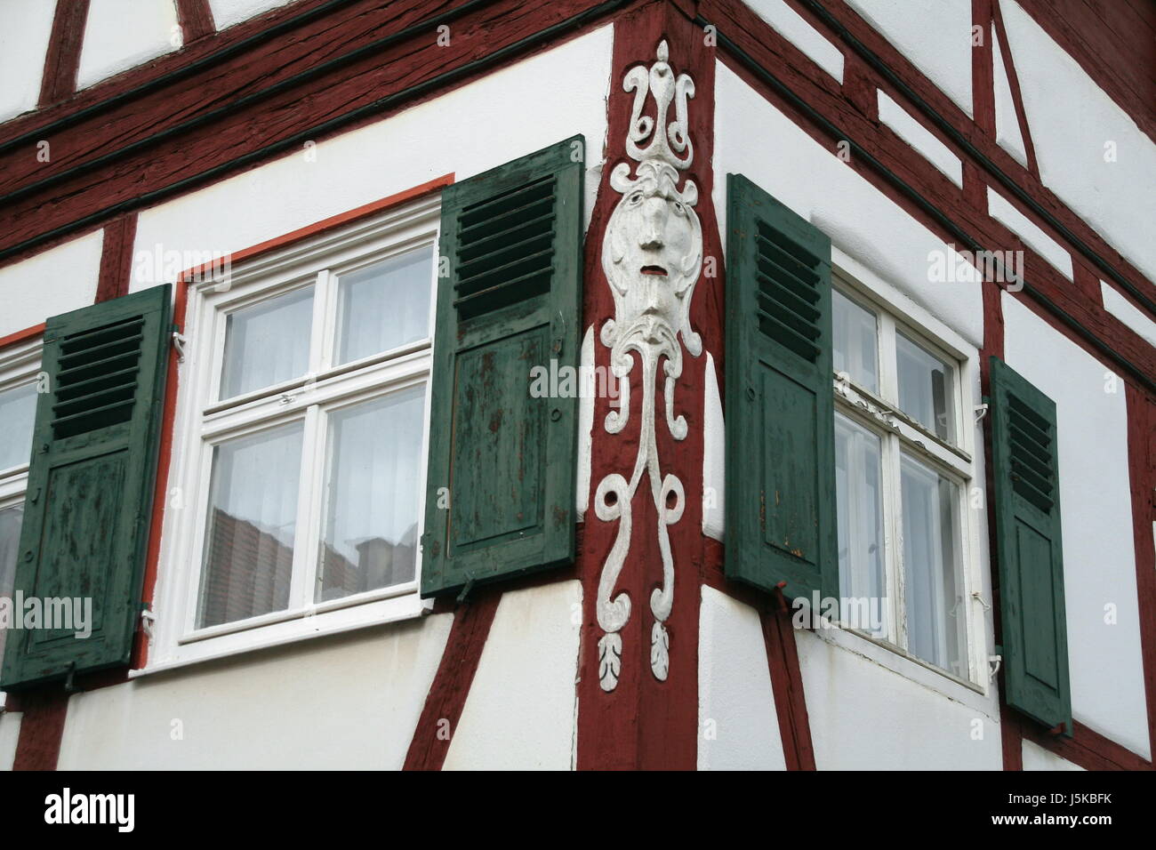 house home dwelling house residential building building face frame-work ...