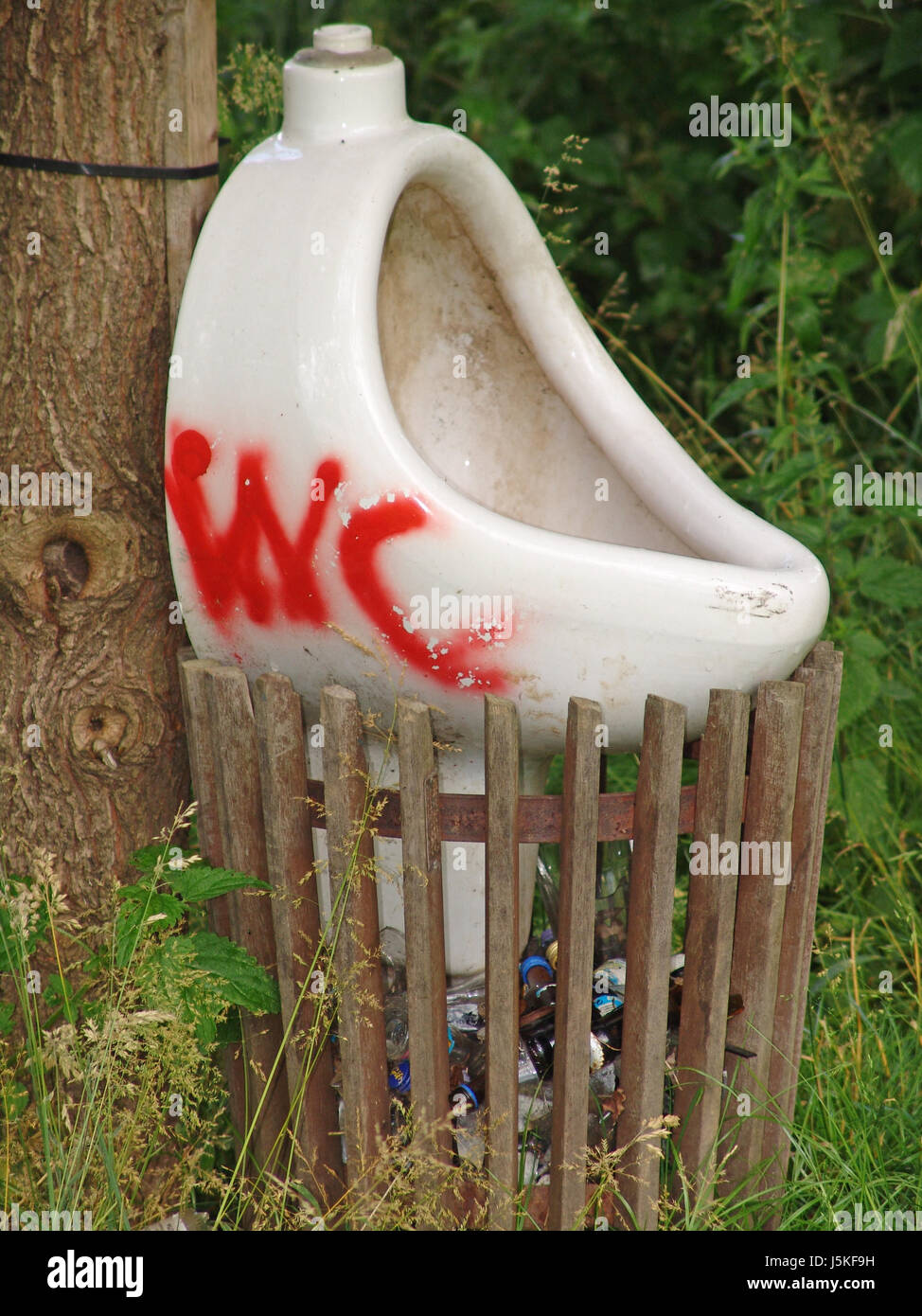 trash toilet garbage can disposal mull refuse trash can originally ...