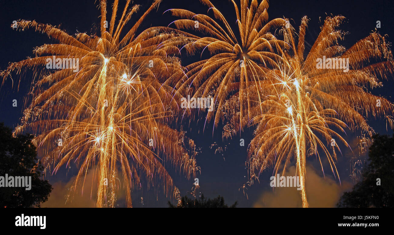 smoke smoking smokes fume shine shines bright lucent light serene ...