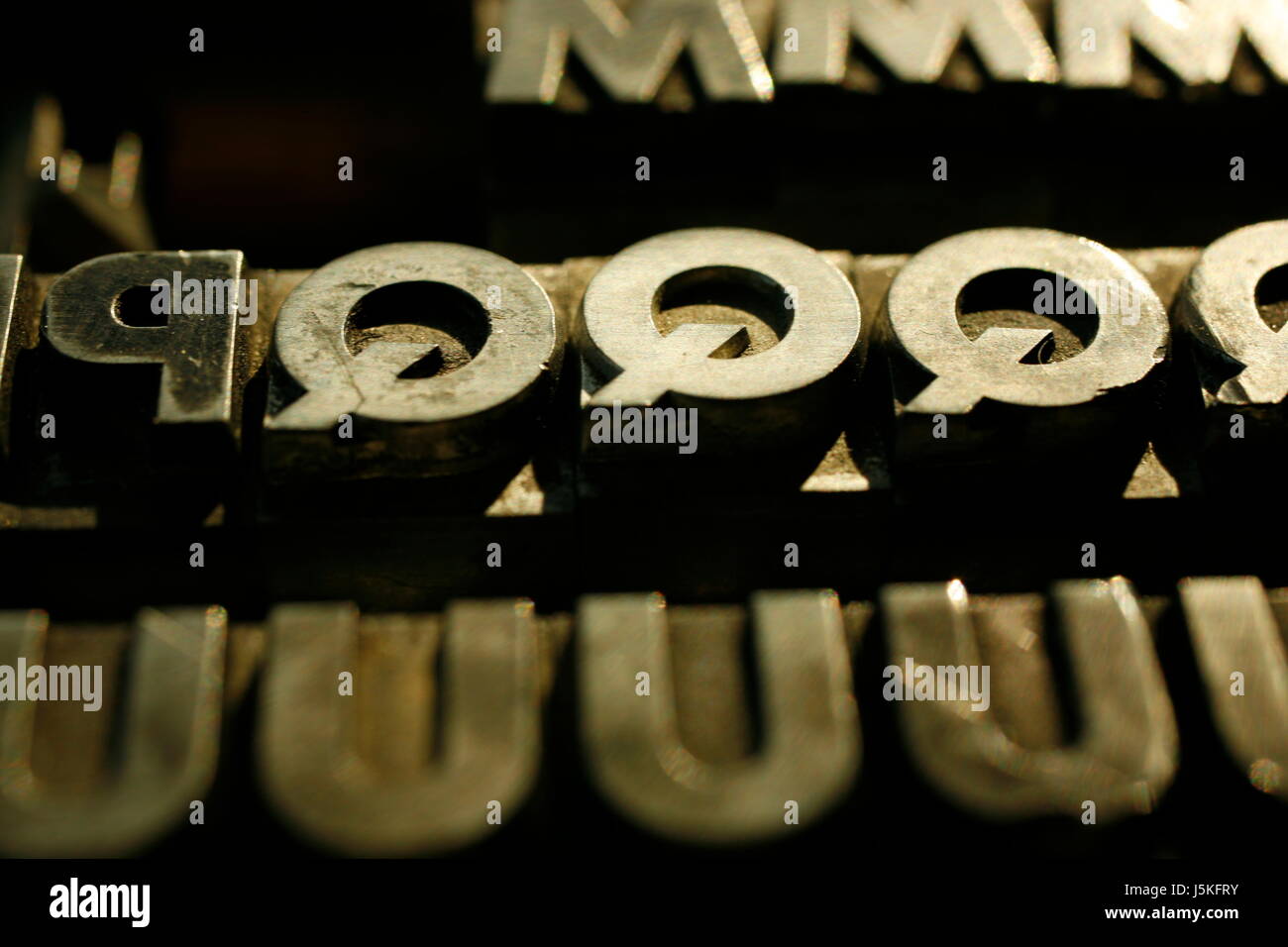 metal type letters Stock Photo - Alamy