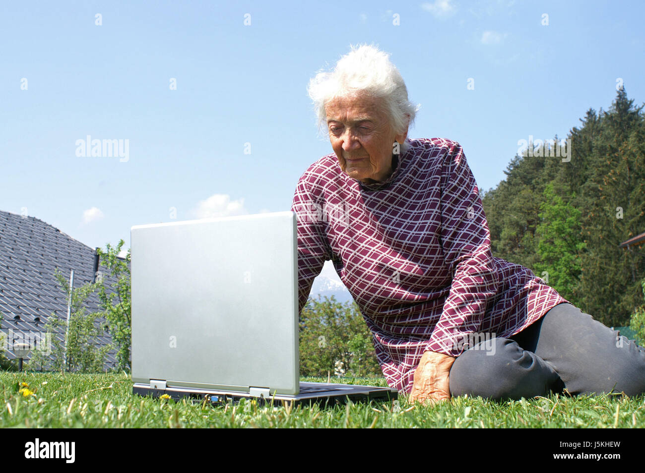 woman laptop notebook computers computer PC spare time free time ...