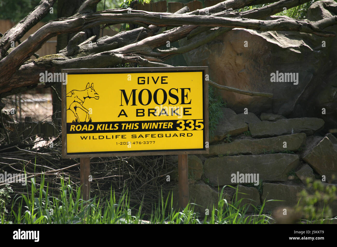 sign signal danger risk animal canada caution data informations ...