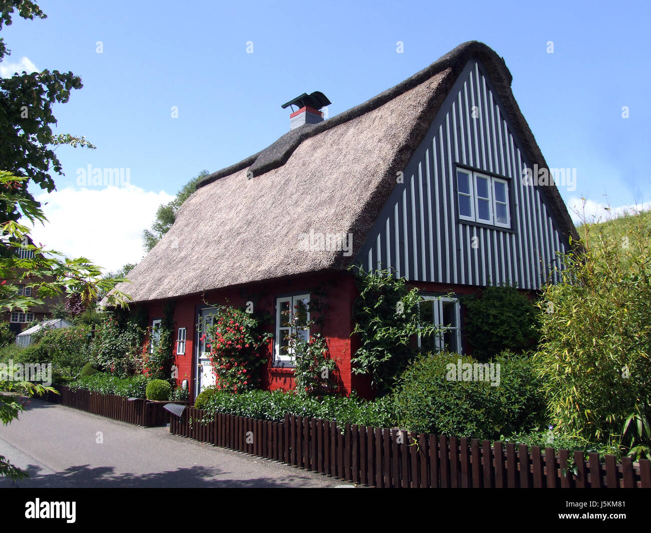 house home dwelling house residential building building bucolic fence ...